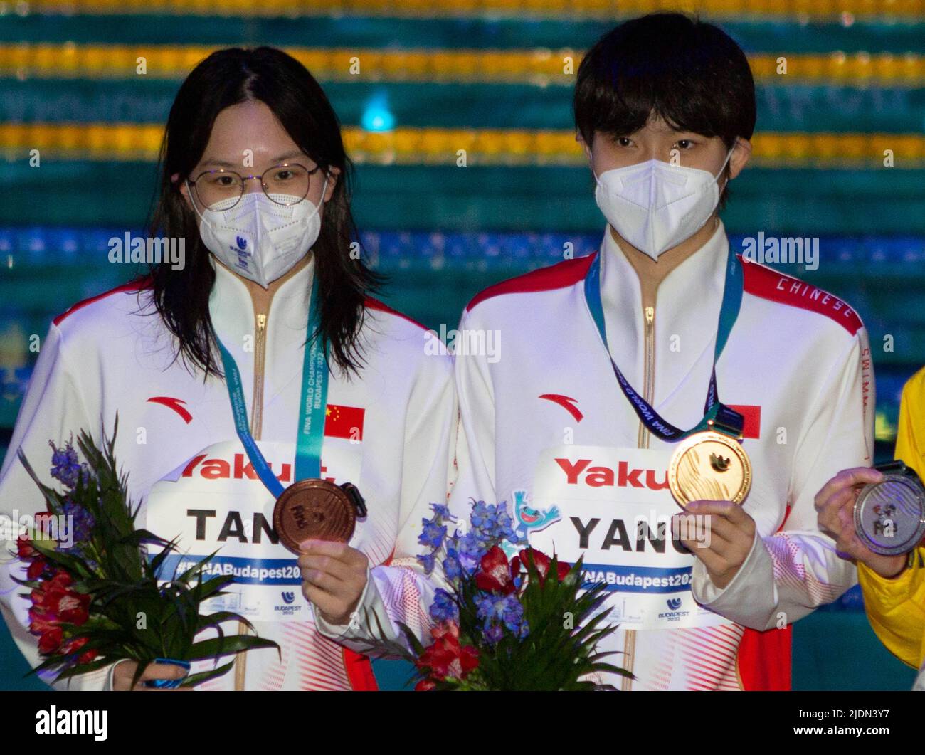 Muhan Tang and Juxuan Yang of Chine Podium 200 M Freestyle Women during ...