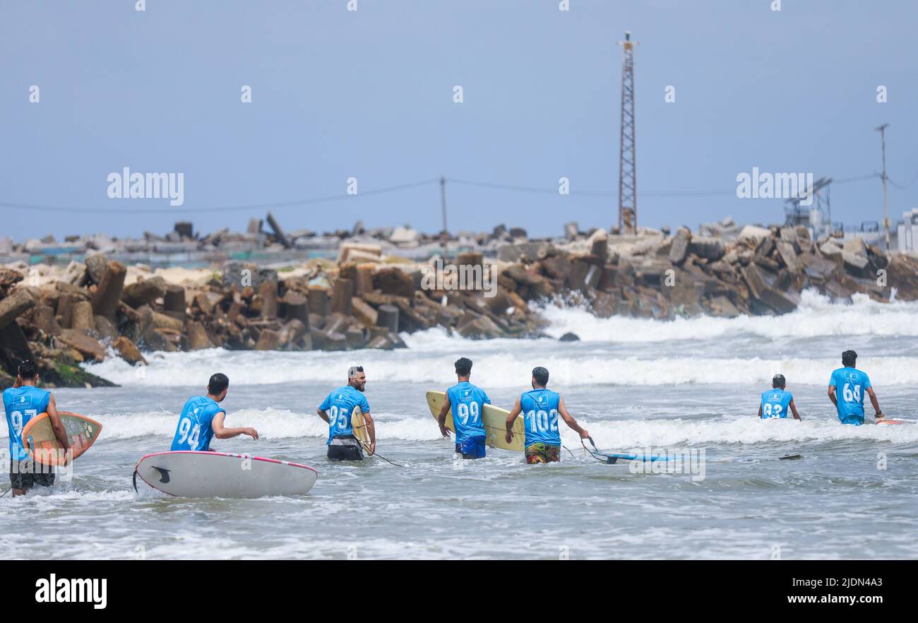 Palestinian Athletes prepare themselves to participate in a surfing ...