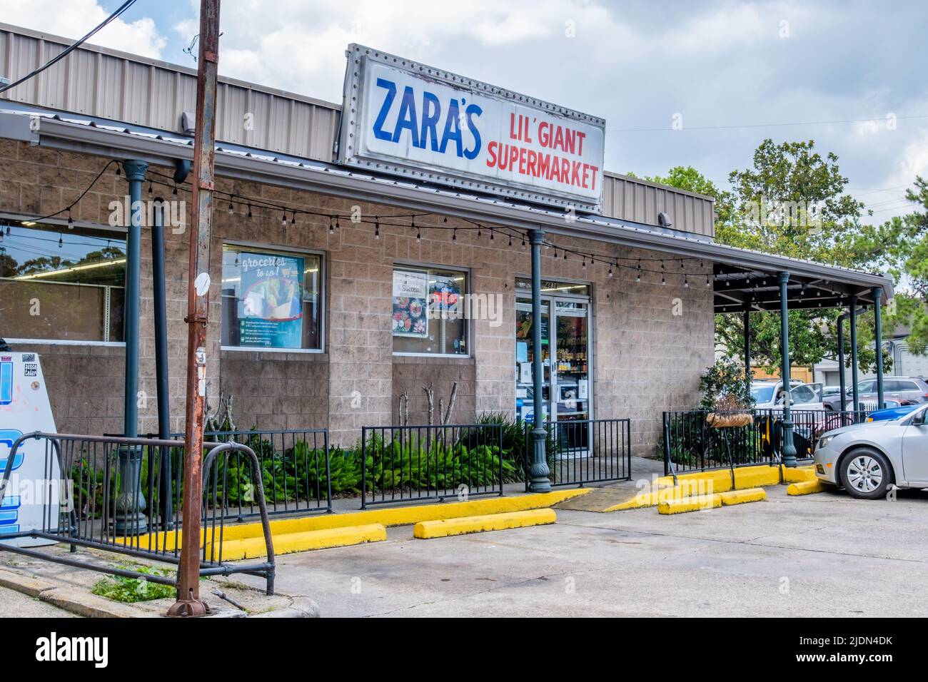 NEW ORLEANS, LA, USA - JUNE 17, 2022: Zara's Lil' Giant Supermarket on ...