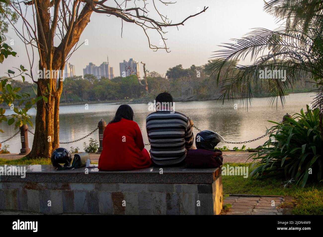 An evening at Rabindra Sarobar Lake, Kolkata, India Stock Photo - Alamy