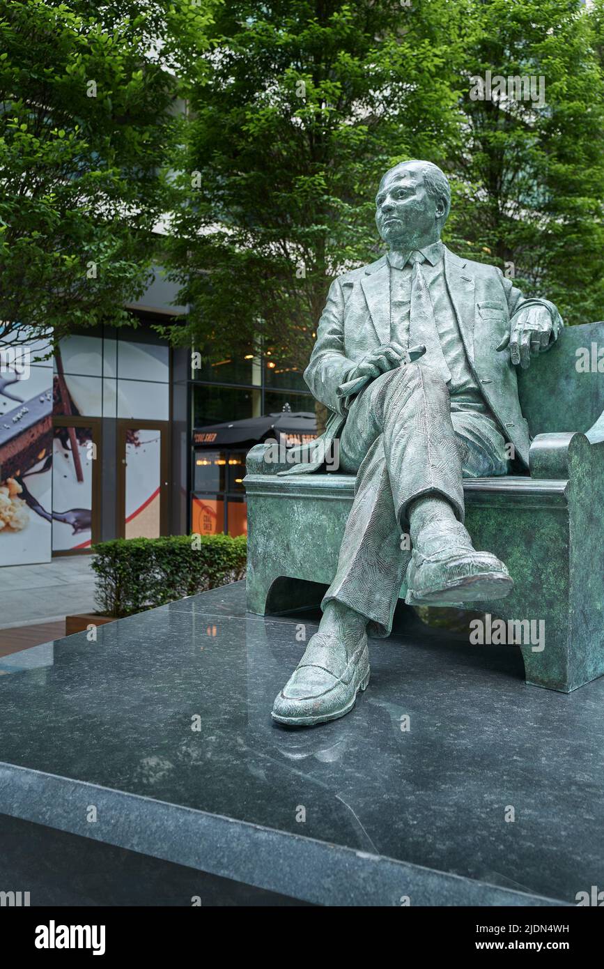 Statue of Sir Simon Milton at One Tower Bridge Building, south bank ...