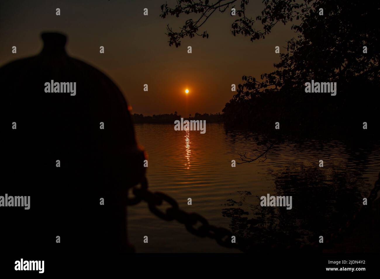 An evening at Rabindra Sarobar Lake, Kolkata, India Stock Photo - Alamy