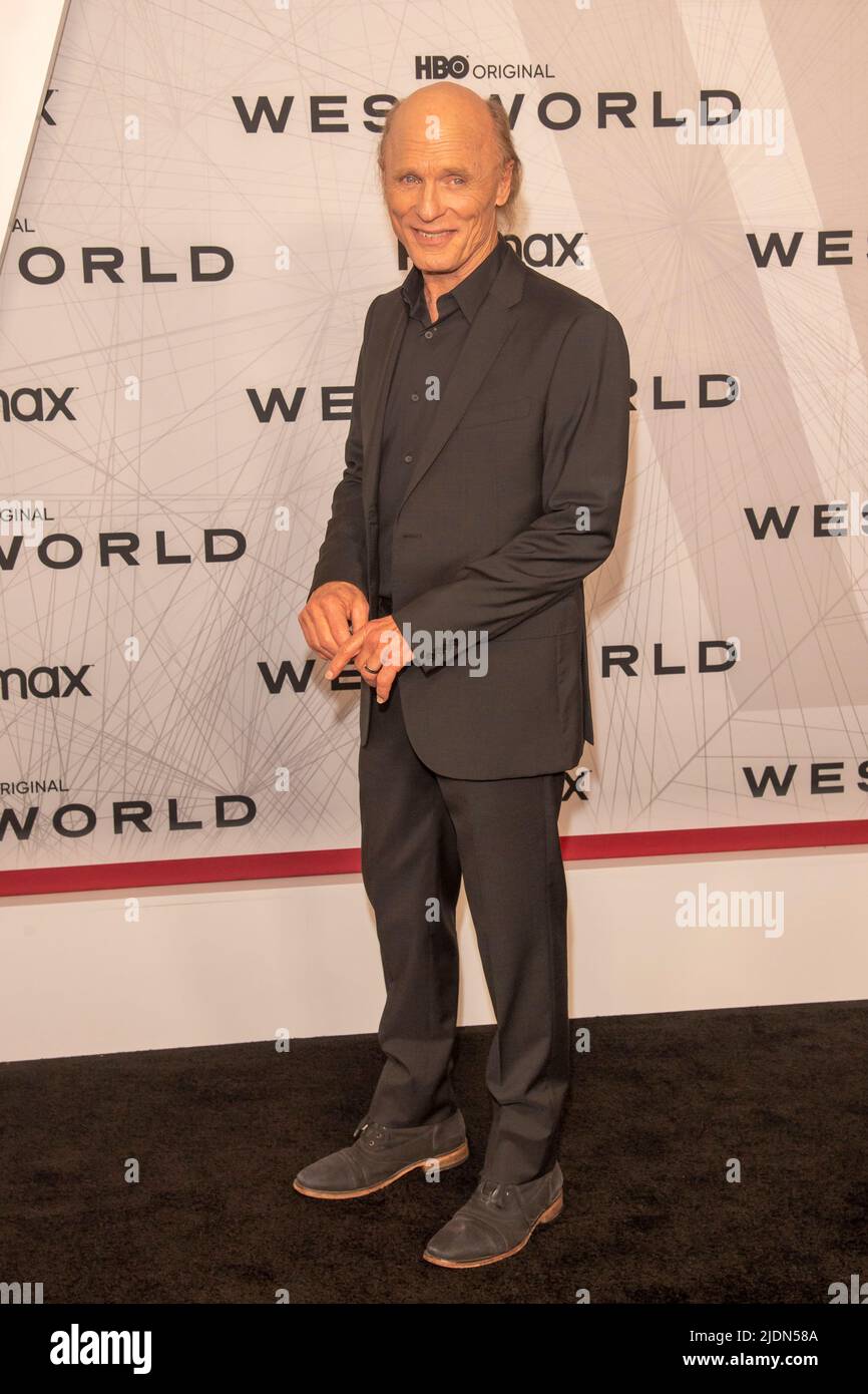 Ed Harris attends HBO's "Westworld" Season 4 premiere at Alice Tully ...