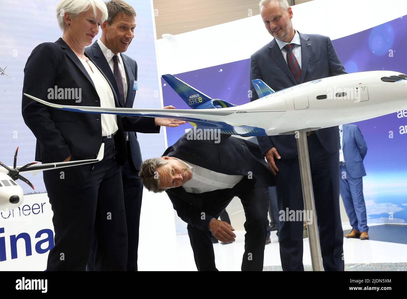 Airbus zeroe hi-res stock photography and images - Alamy