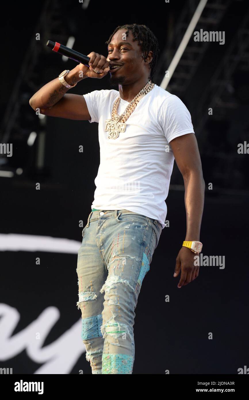 **FILE PHOTO** Lil Tjay undergoes emergency surgery after being shot ...