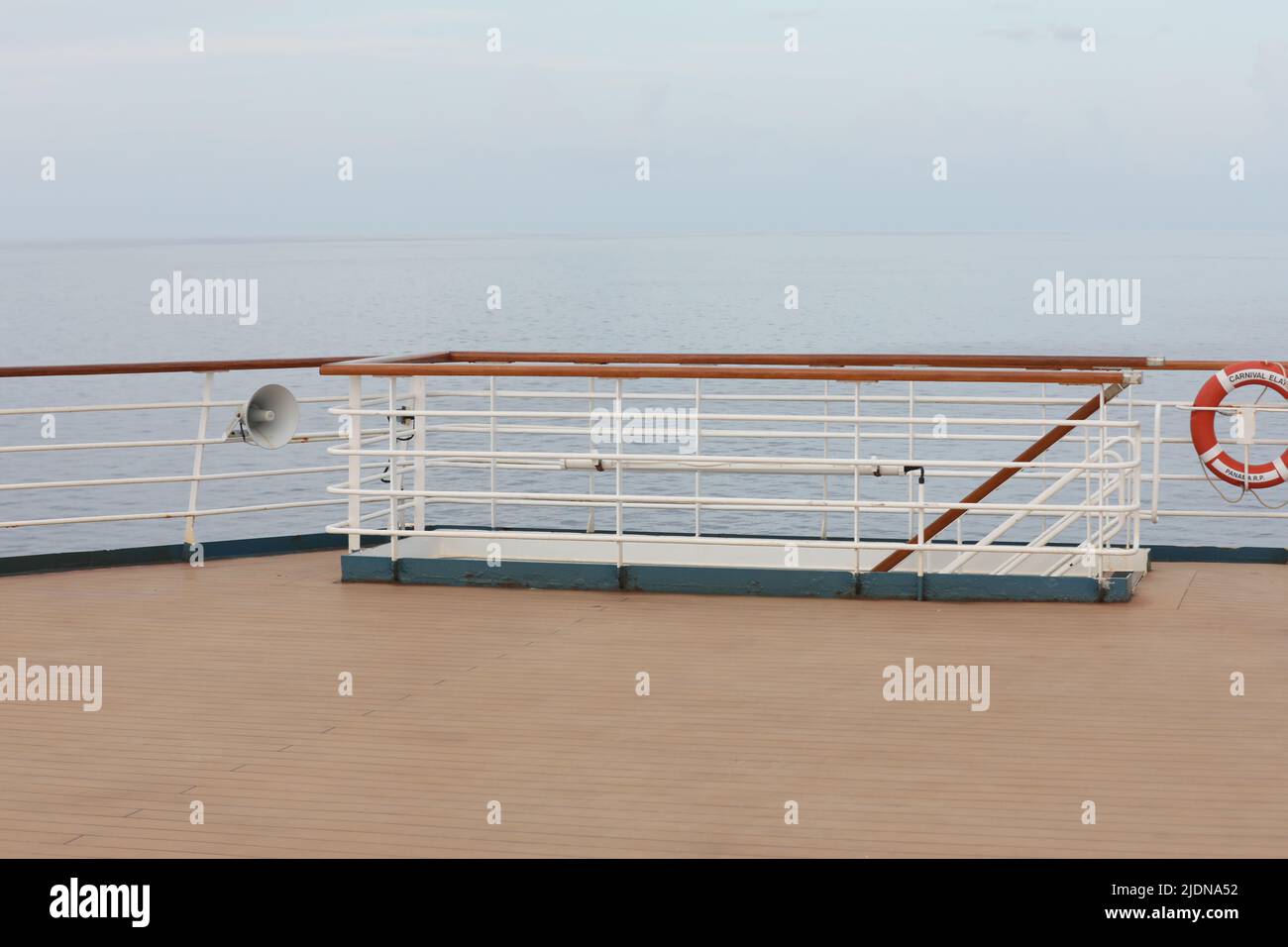 Looking at the sea from the deck of a cruise ship Stock Photo - Alamy