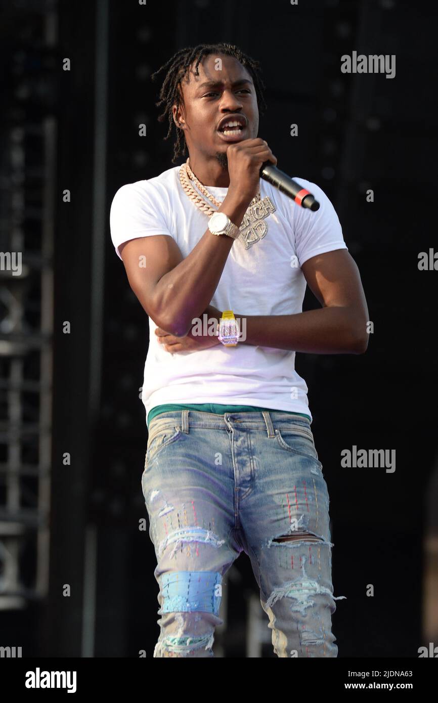 **FILE PHOTO** Lil Tjay undergoes emergency surgery after being shot ...