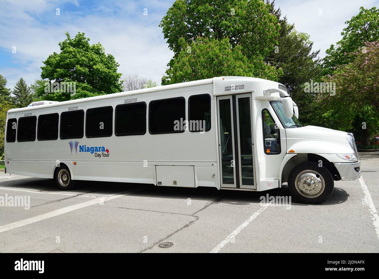 International starcraft bus hi-res stock photography and images - Alamy