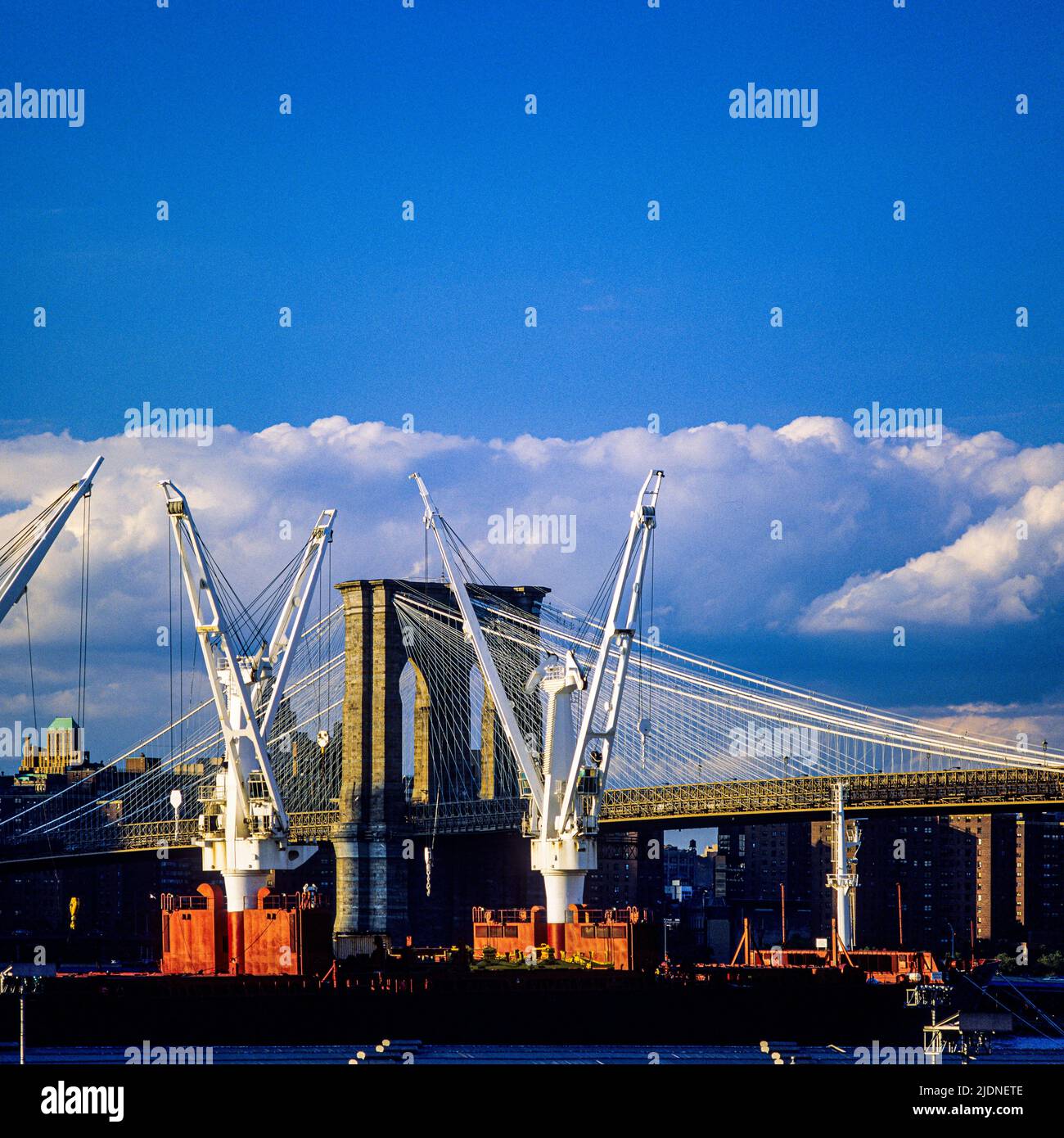 New York 1980s, Brooklyn Port Authority piers, white cranes, Brooklyn ...