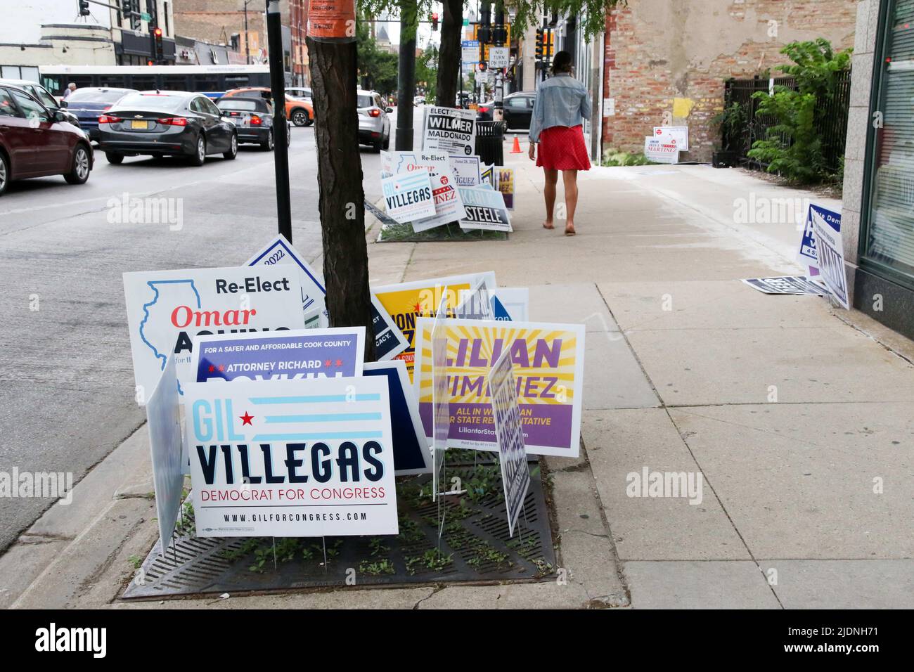 Chicago Usa 22nd June 2022 Campaign Signs Crowd The Sidewalk In