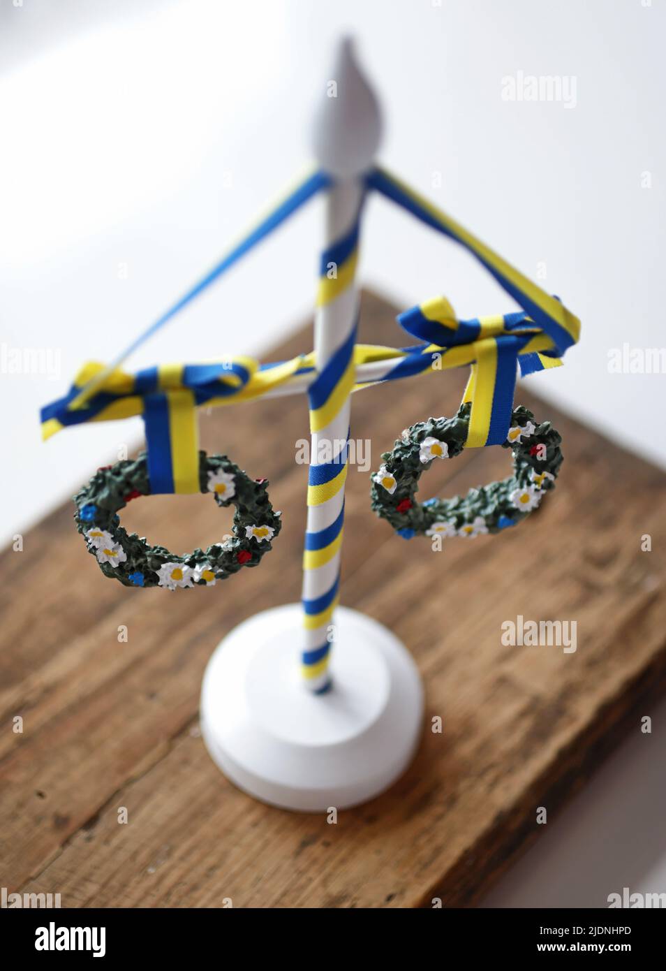 Midsommar decorations hi-res stock photography and images - Alamy