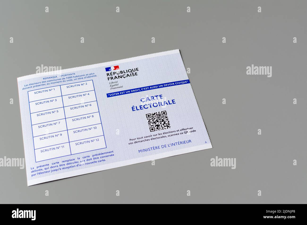Voter card in France. New card 2022 with QR Code Stock Photo - Alamy