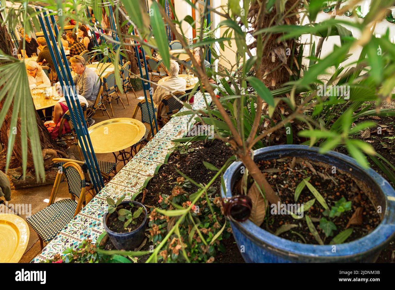 Paris, France - June 07, 2018: Eastern side of the Great Mosque of ...