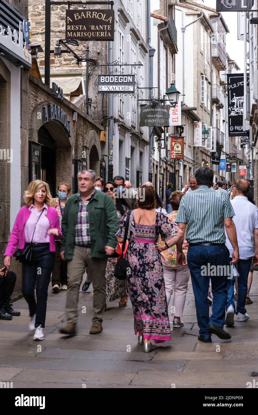 Street walking people hi-res stock photography and images - Alamy