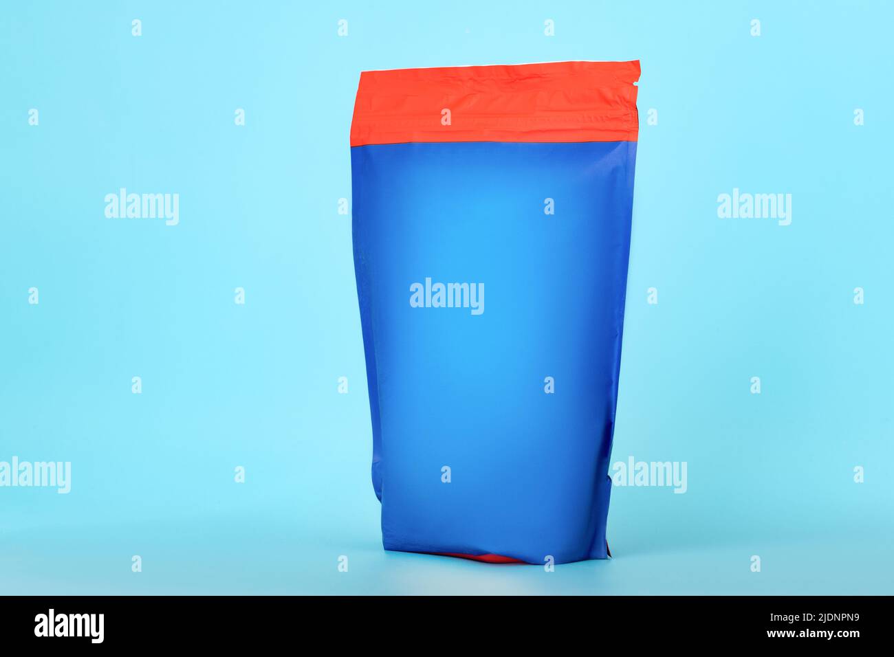 Empty bag nuts hi-res stock photography and images - Alamy