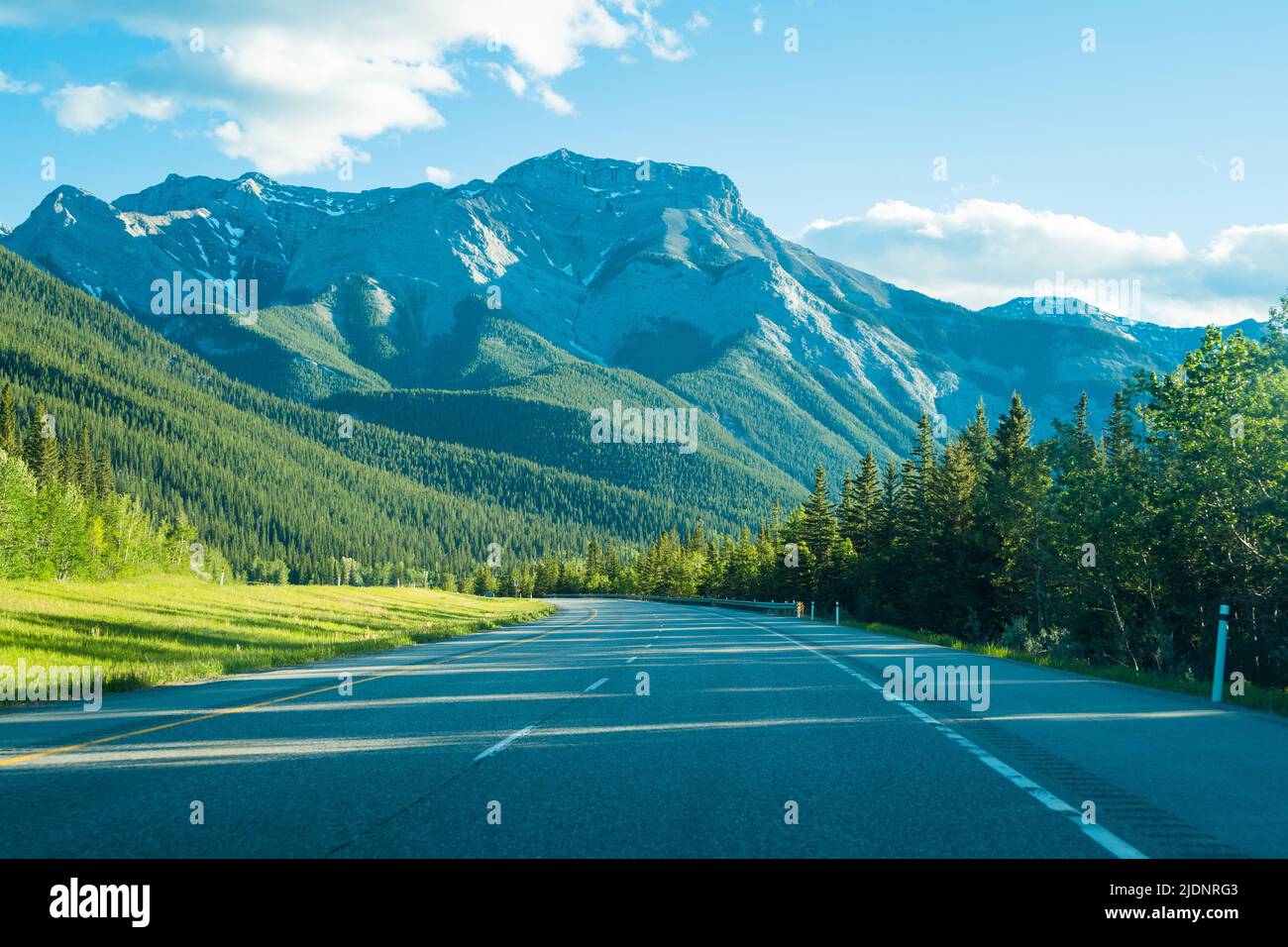 Long distance road to the mountain Stock Photo - Alamy