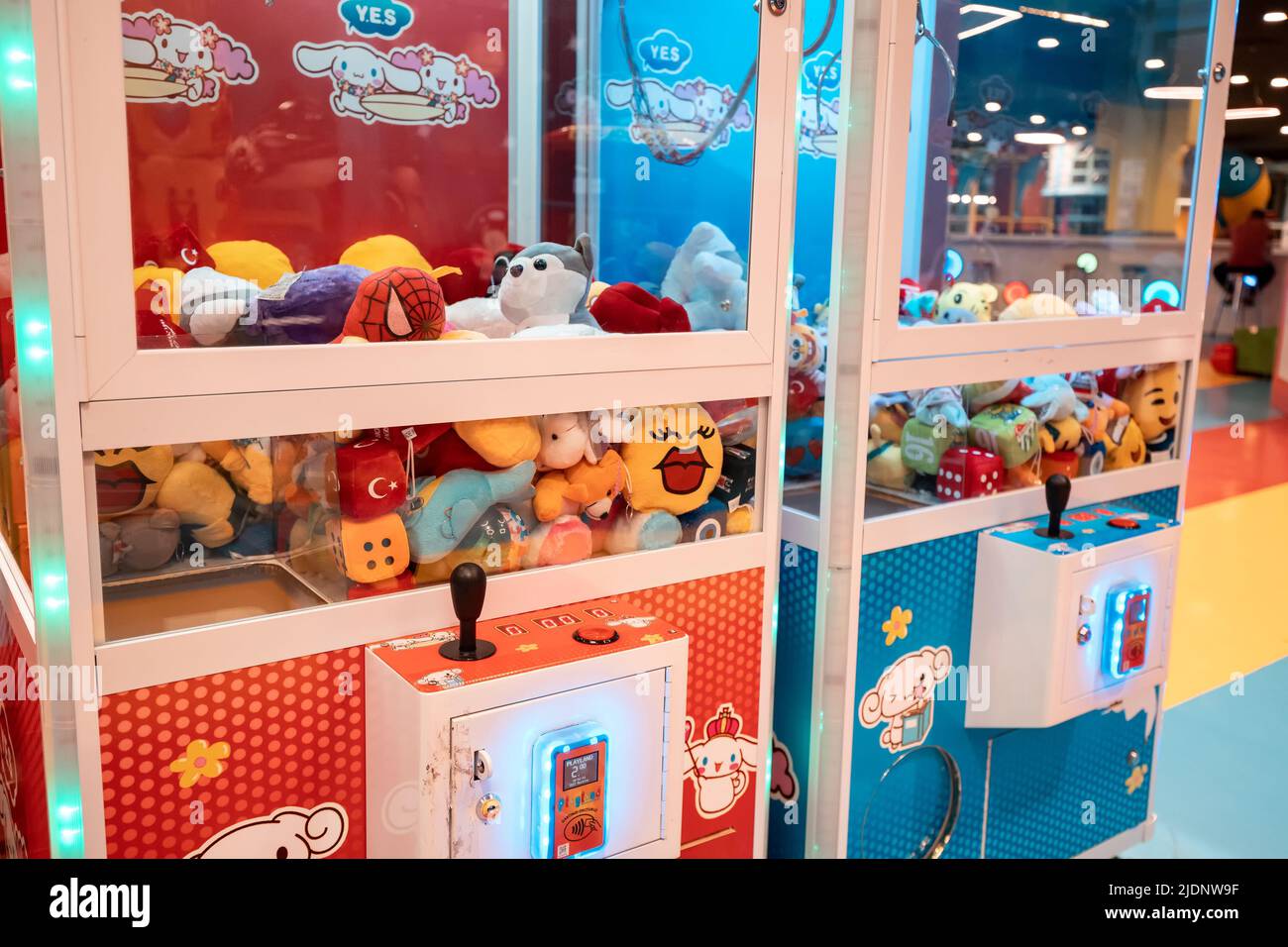 Coin operated machine hi-res stock photography and images - Alamy