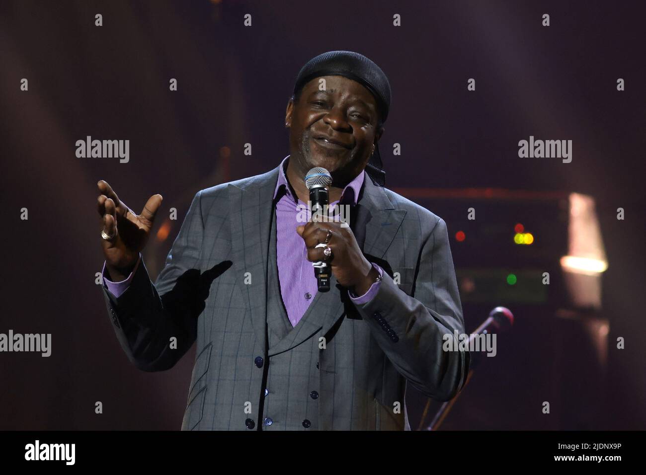 Stephen k amos 2022 hi-res stock photography and images - Alamy