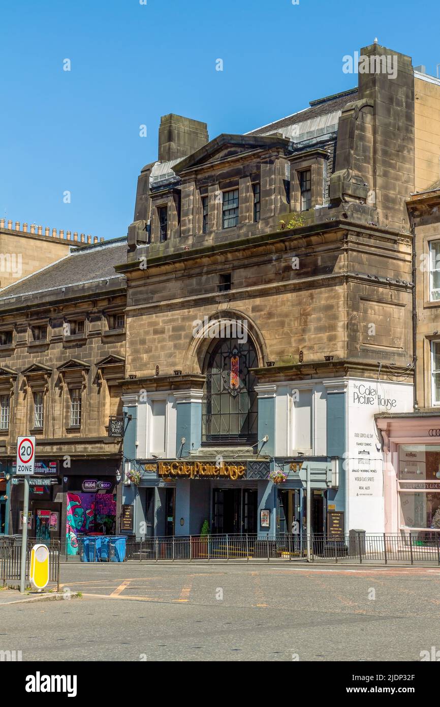 Weatherspoons edinburgh hi-res stock photography and images - Alamy