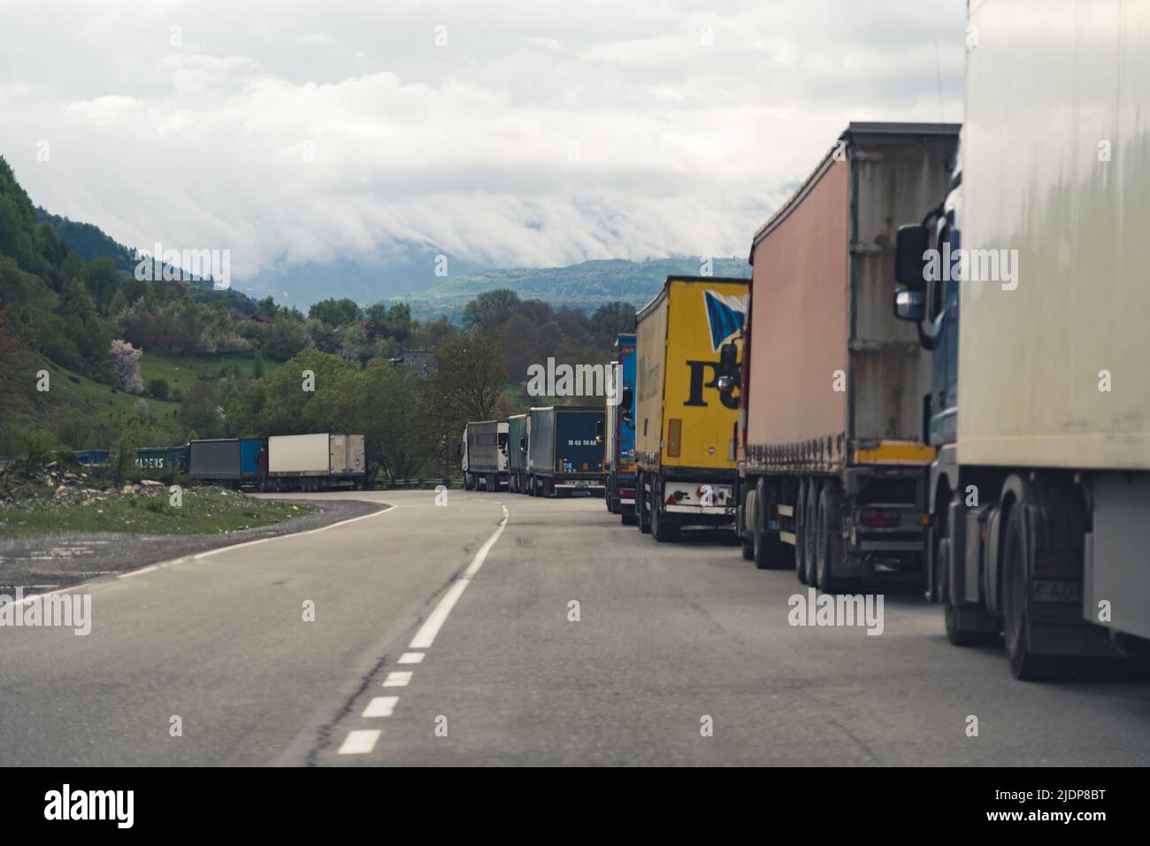 Darial gorge hi-res stock photography and images - Alamy