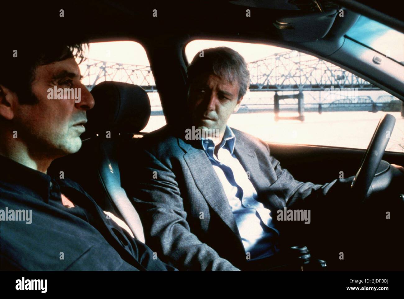 Russell crowe 1999 hi-res stock photography and images - Alamy