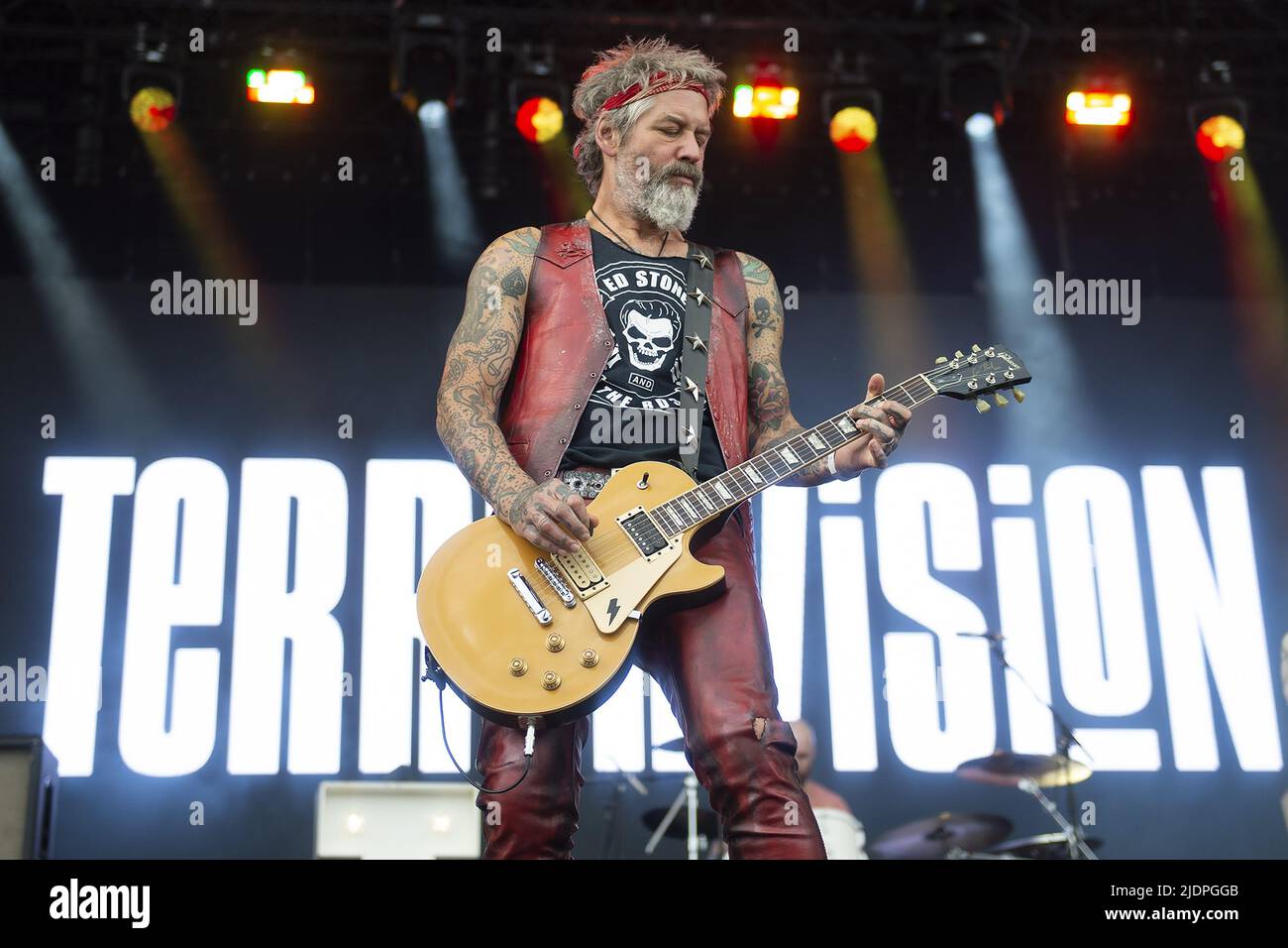 PORTSMOUTH, ENGLAND: Terrorvision perform on day 1 of the Victorious ...