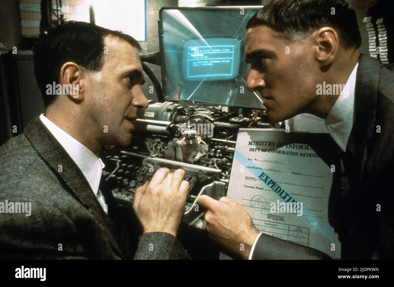 JONATHAN PRYCE, BRAZIL, 1985 Stock Photo - Alamy