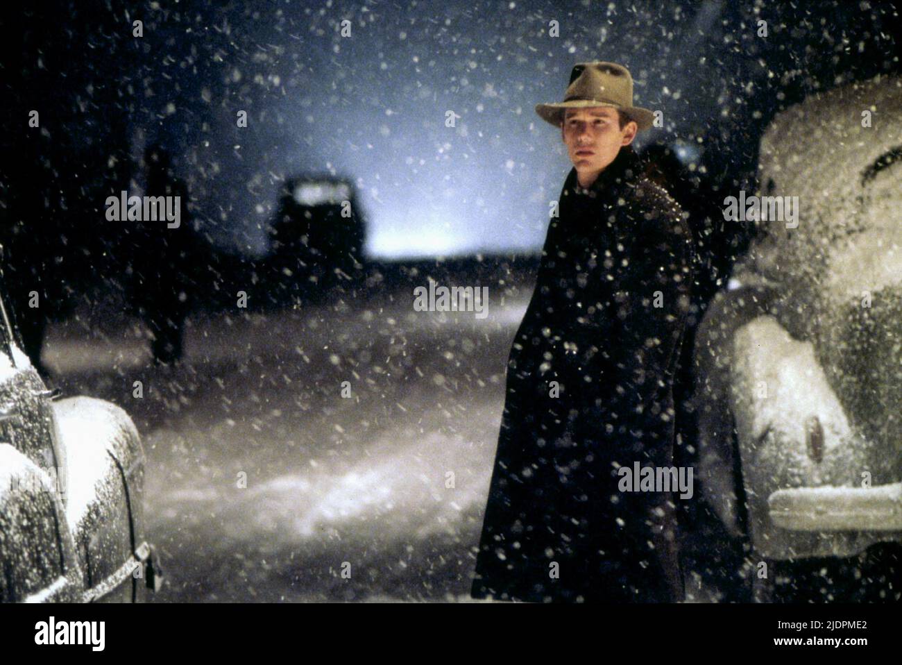 ETHAN HAWKE, SNOW FALLING ON CEDARS, 1999 Stock Photo - Alamy