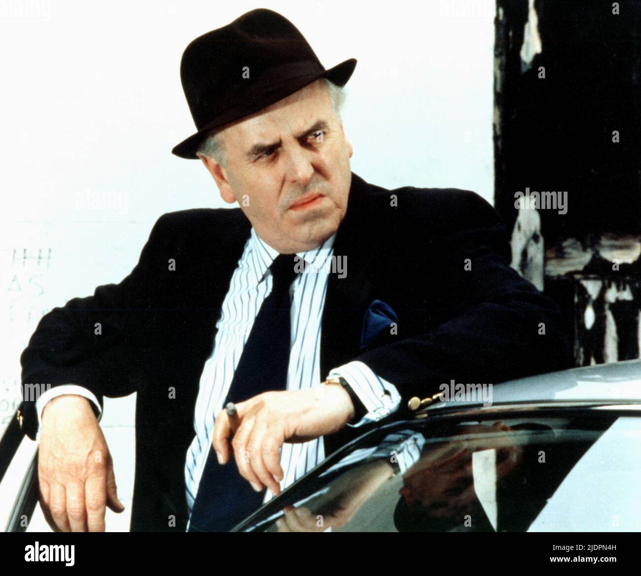 George cole minder hi-res stock photography and images - Alamy