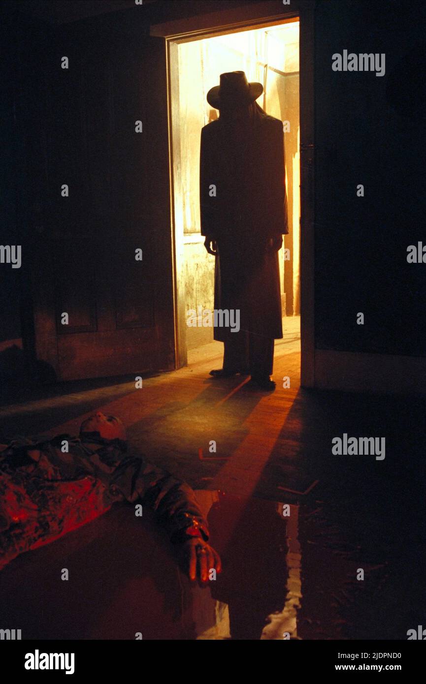 Snoop dogg bones 2001 hi-res stock photography and images - Alamy