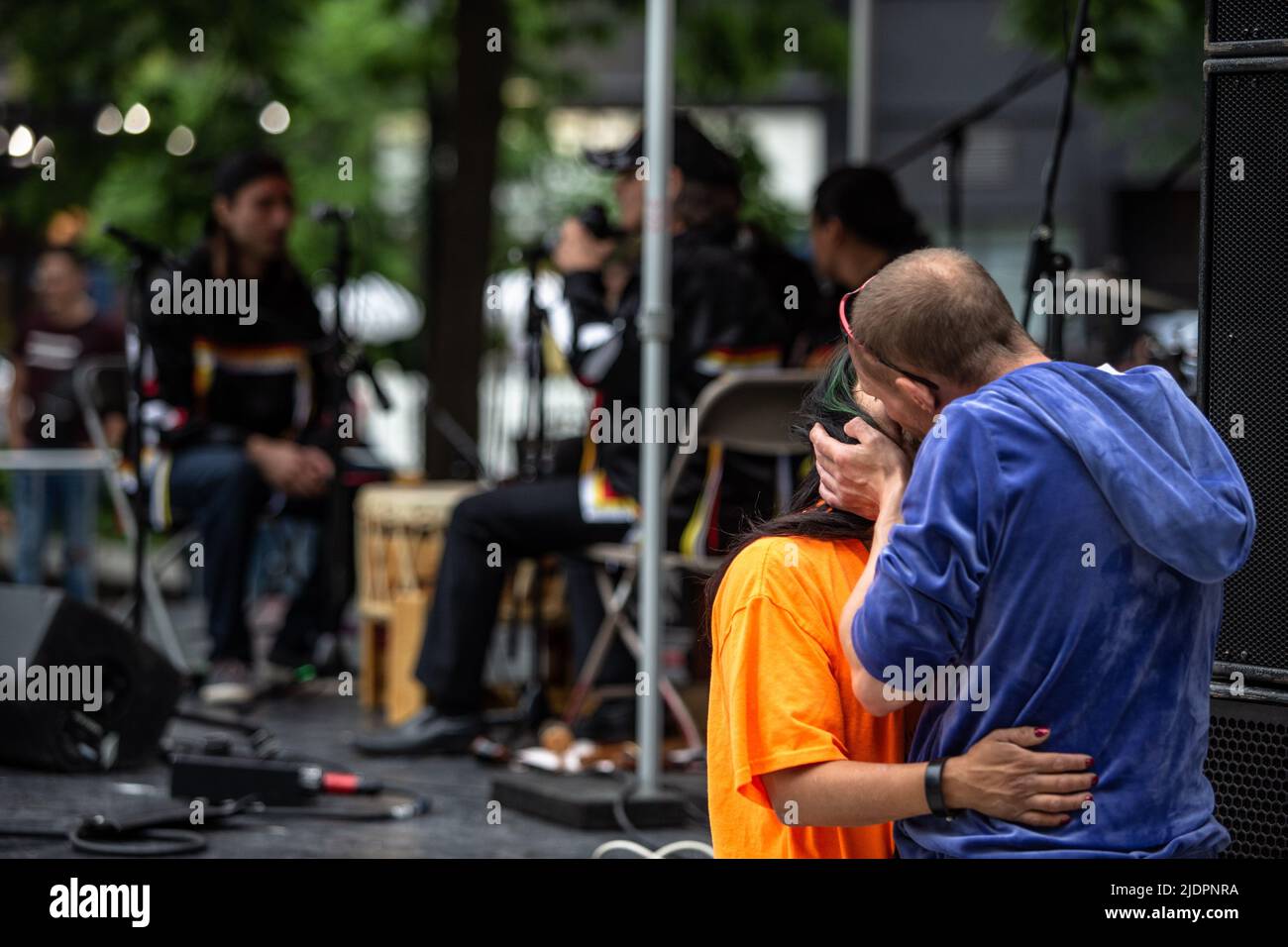 Two concert hi-res stock photography and images - Alamy