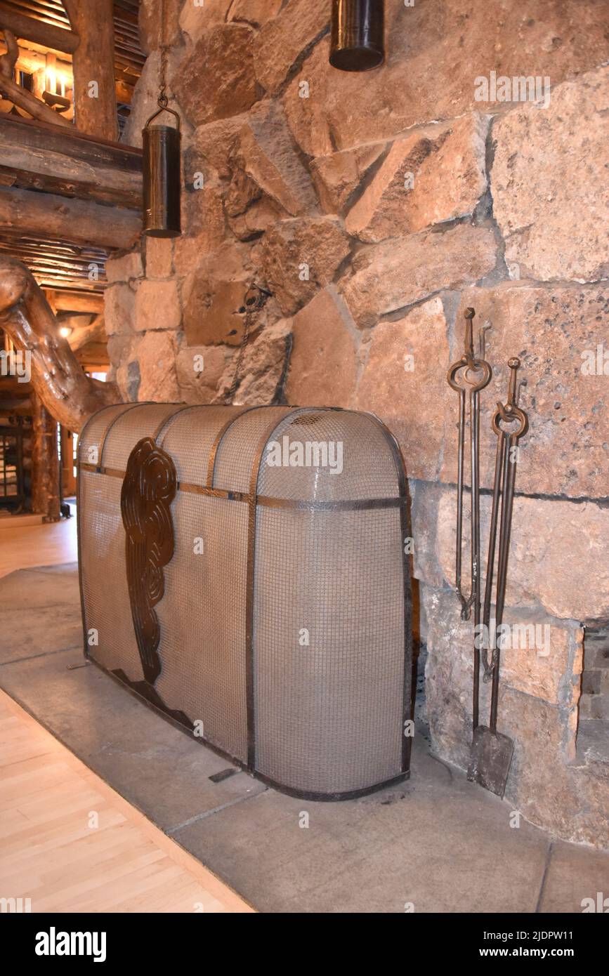 Yellowstone National Park USA 5/21-24/2022. Old Faithful Inn grand ...