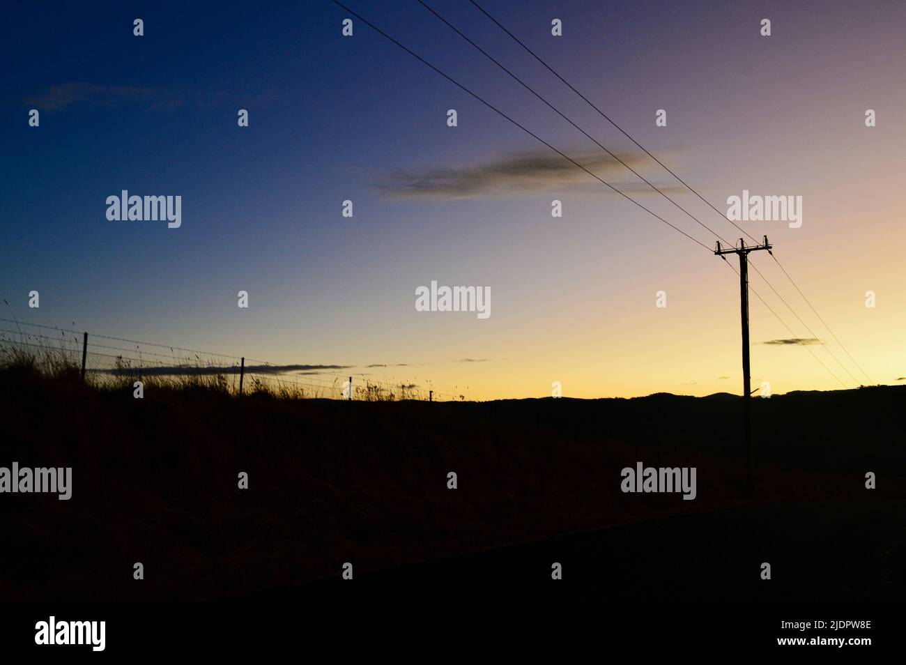 Power lines rural australia hi-res stock photography and images - Alamy
