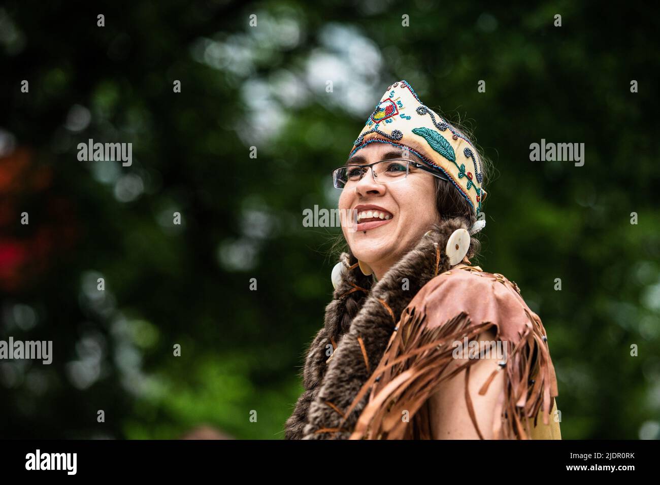 Montreal, Canada. 21st June, 2022. An Indigenous dancer in full ...