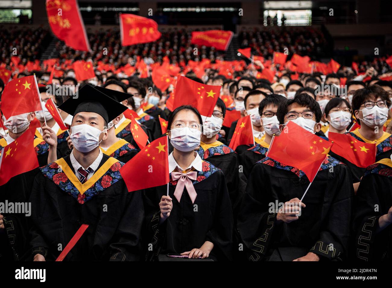 Chinese graduates flag hi-res stock photography and images - Alamy