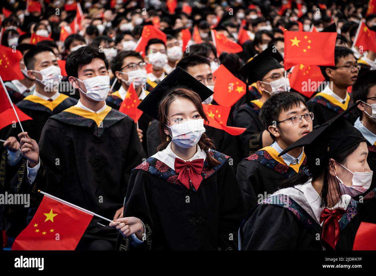 Chinese graduates flag hi-res stock photography and images - Alamy