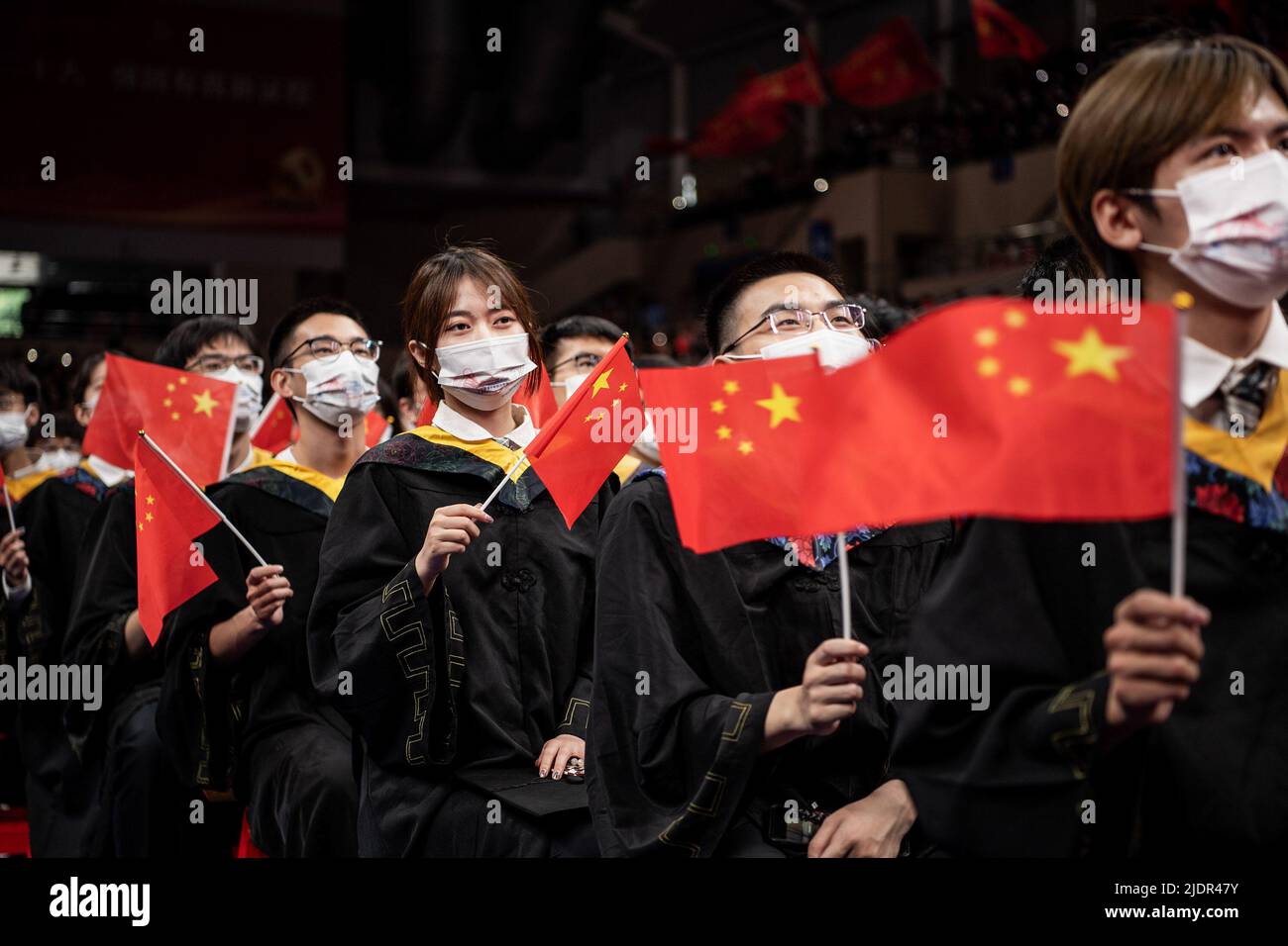 Chinese graduates flag hi-res stock photography and images - Alamy