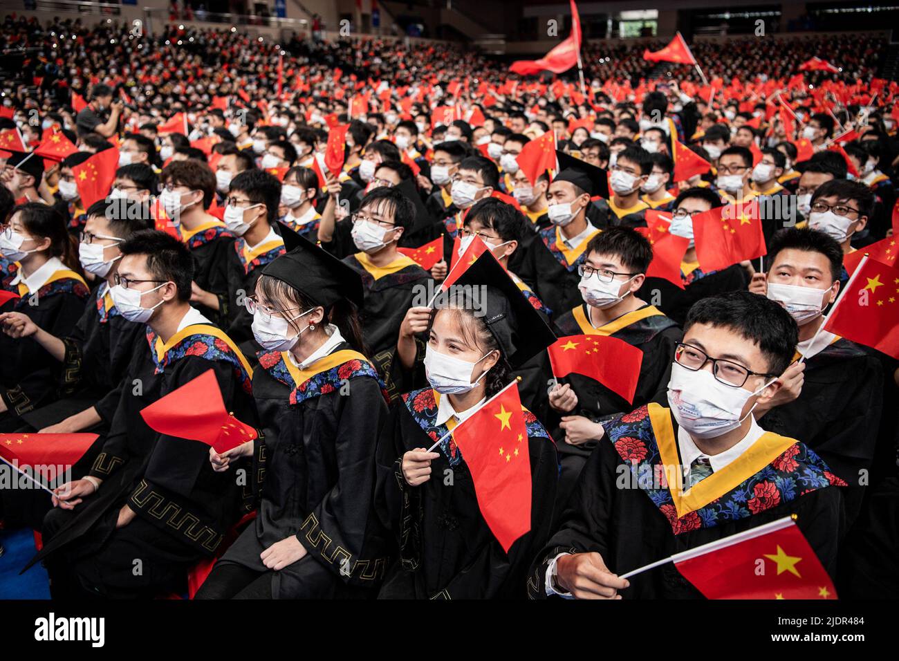 Chinese graduates flag hi-res stock photography and images - Alamy