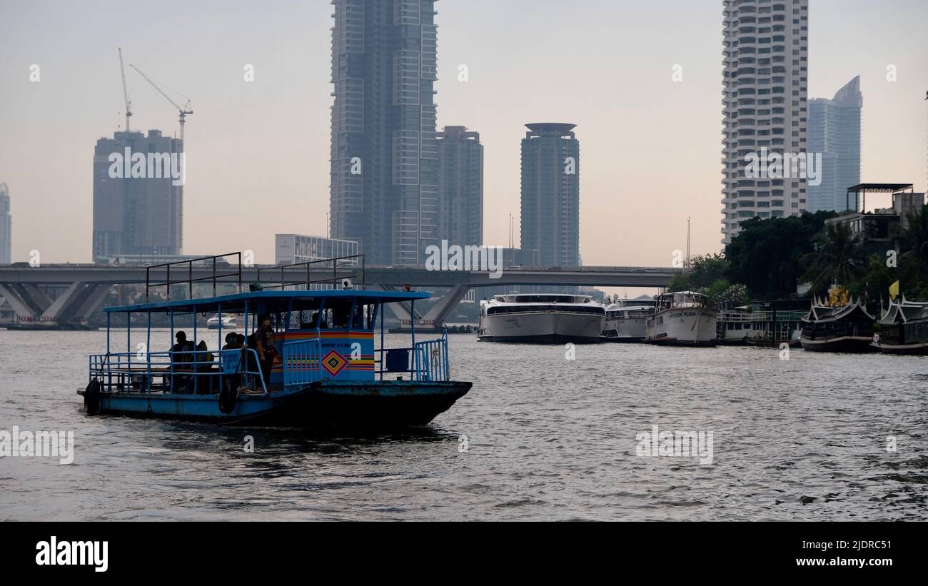 Bangkok cross river ferries Chao Phraya River Stock Photo - Alamy