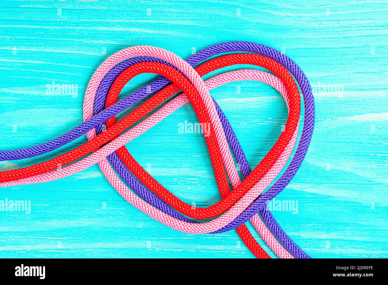 Three ropes tied together hi-res stock photography and images - Alamy
