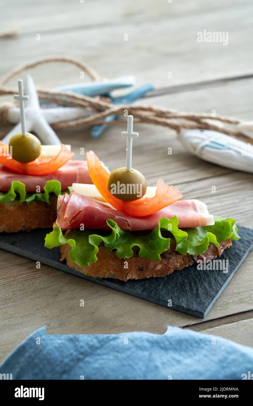 Pinxtos basque hi-res stock photography and images - Alamy