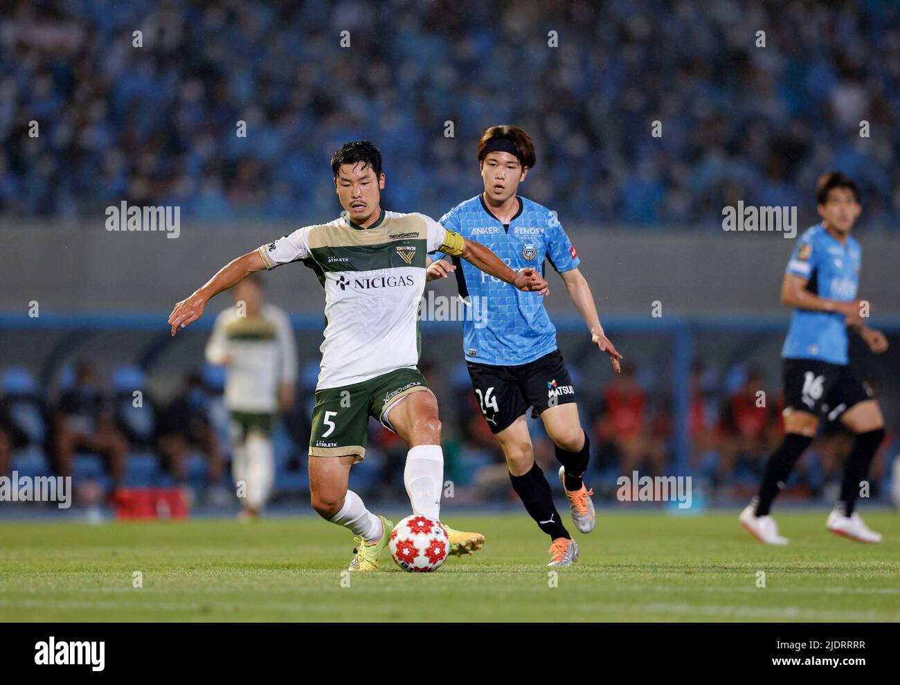 Kawasaki Todoroki Stadium, Kanagawa, Japan. 22nd June, 2022. Tomohiro Taira (Verdy), Ten Miyagi ...