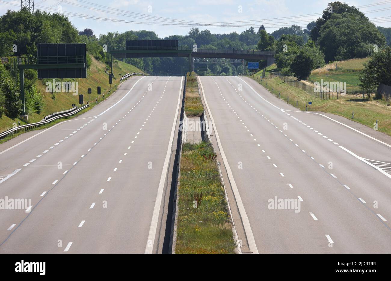 23 June 2022, Bavaria, Günzburg: No cars are driving on the Autobahn 8 ...