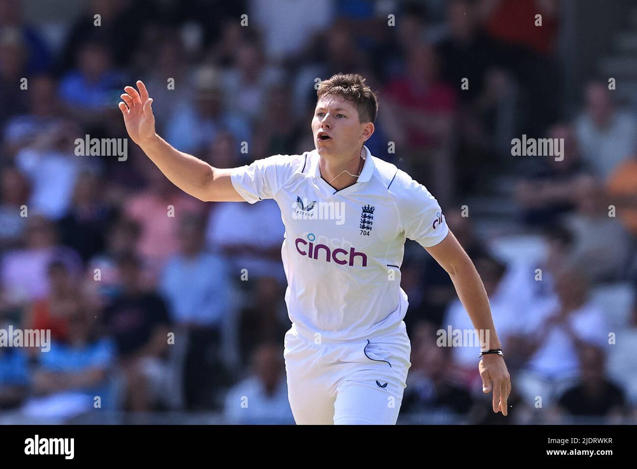 Matthew Potts of England appeals Stock Photo - Alamy