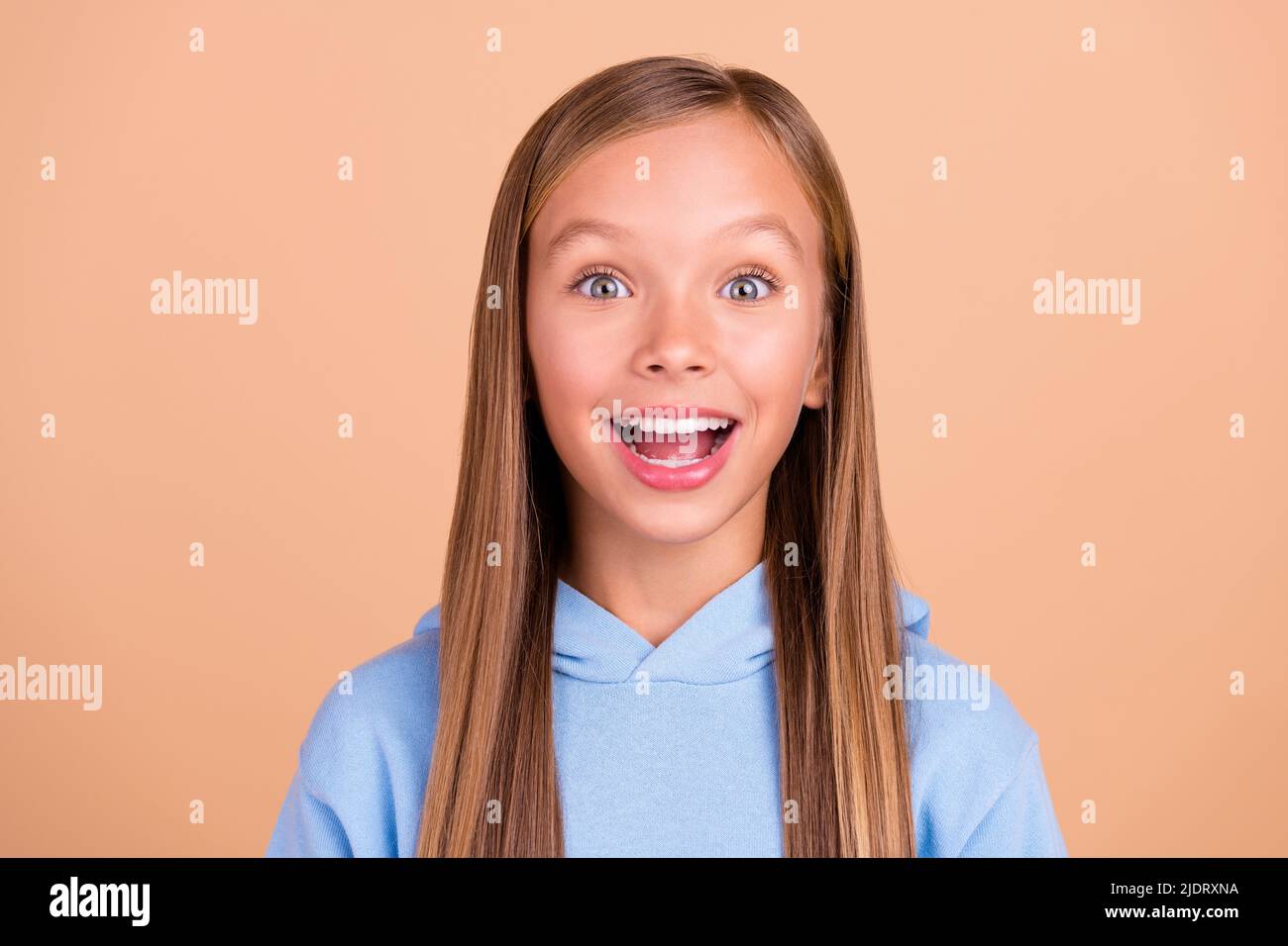 Portrait of astonished positive girl open mouth toothy smile ...