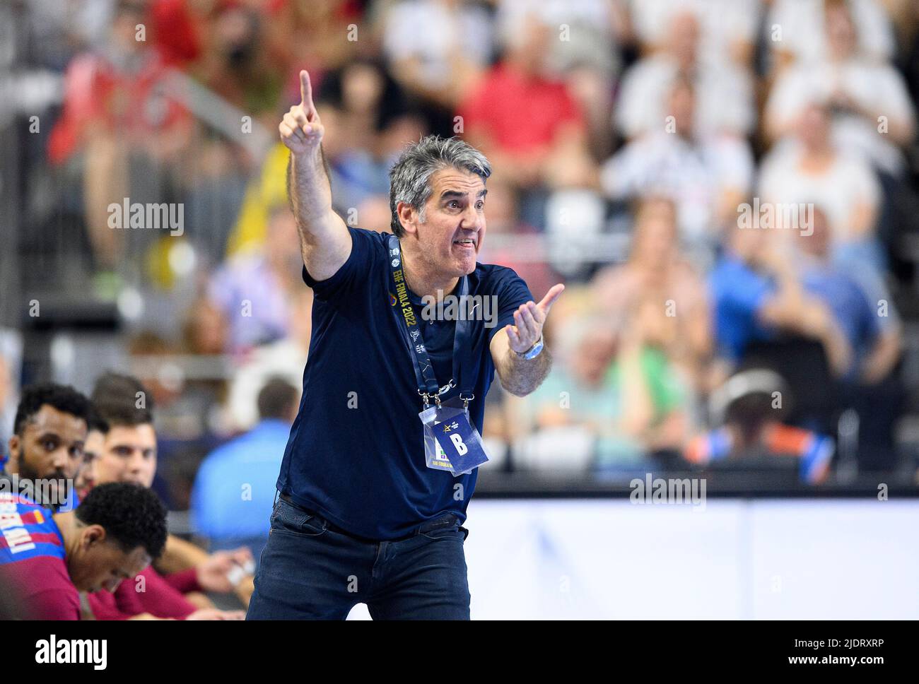 coach Carlos ORTEGA (Barca) gesture, gesture, Handball Champions League ...