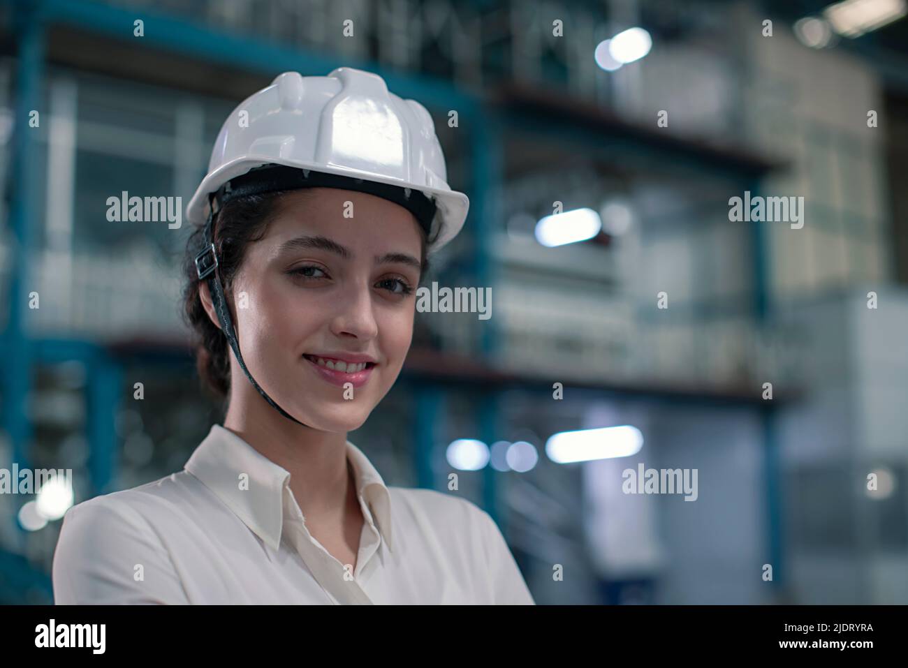 Women engineering hi-res stock photography and images - Alamy