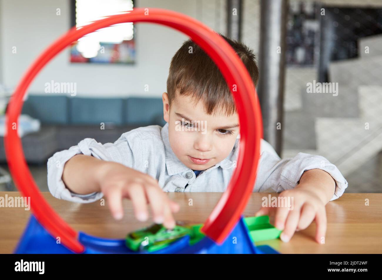 Loop play hi-res stock photography and images - Alamy