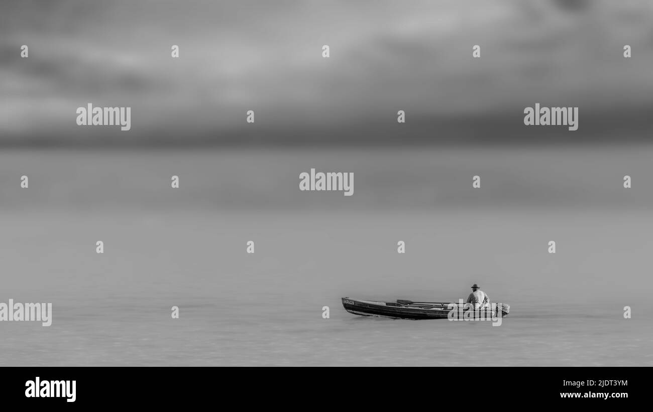 Fischerboot aluminiumboot angelboot hi-res stock photography and images ...