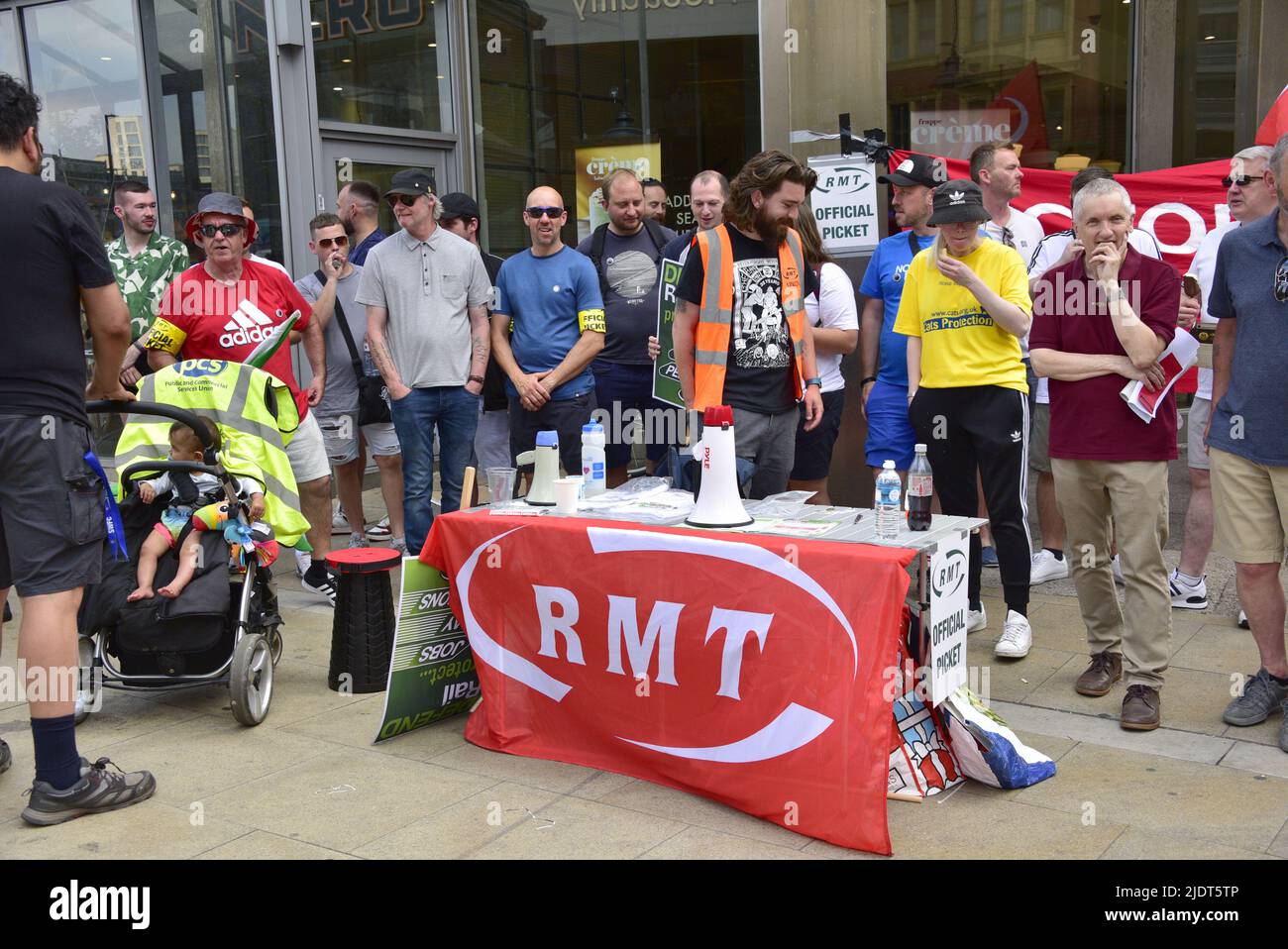 Rmt banners hi-res stock photography and images - Alamy